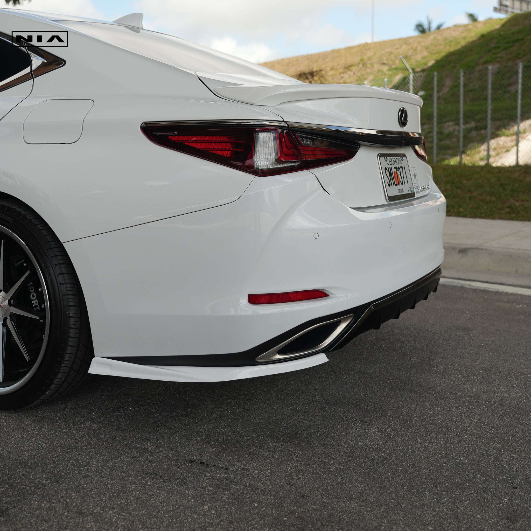 Lexus ES 7th Generation – Nia Body Kits
